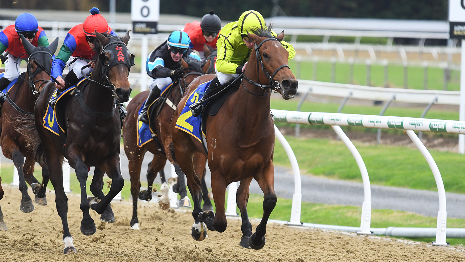 HK audience celebrates 2YO success at Cambridge
