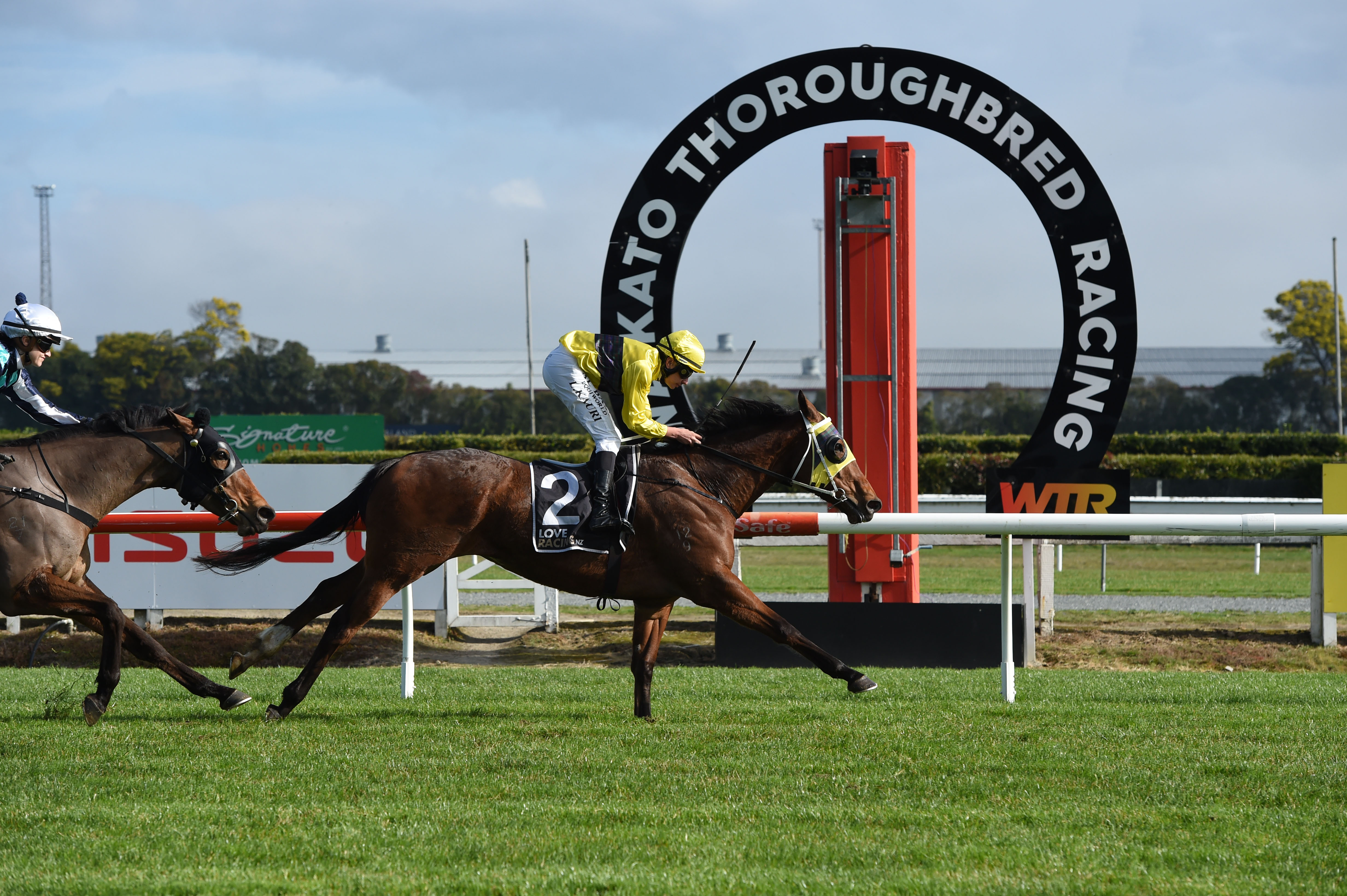 Dusty Road keeps Group One dream alive