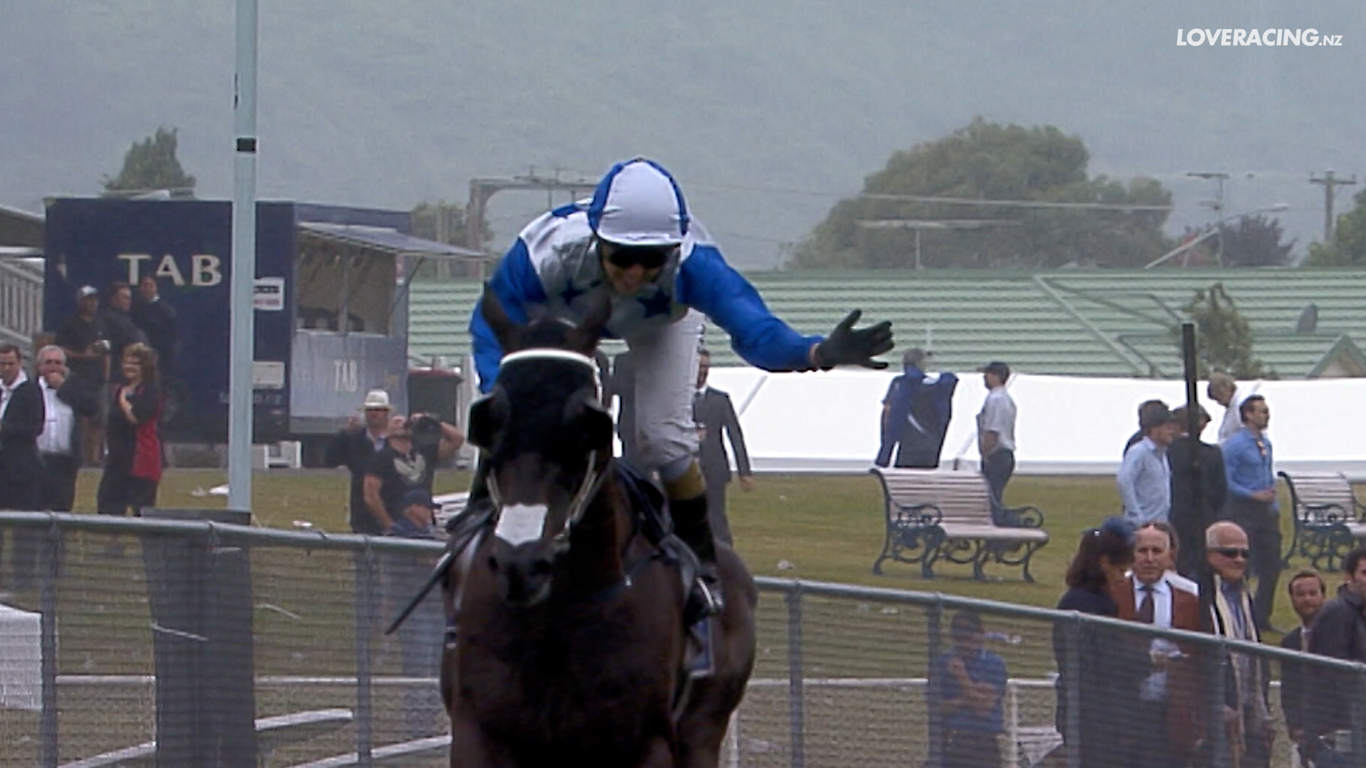 2011 Gr.1 NZ Telegraph - Mufhasa & Sam Spratt